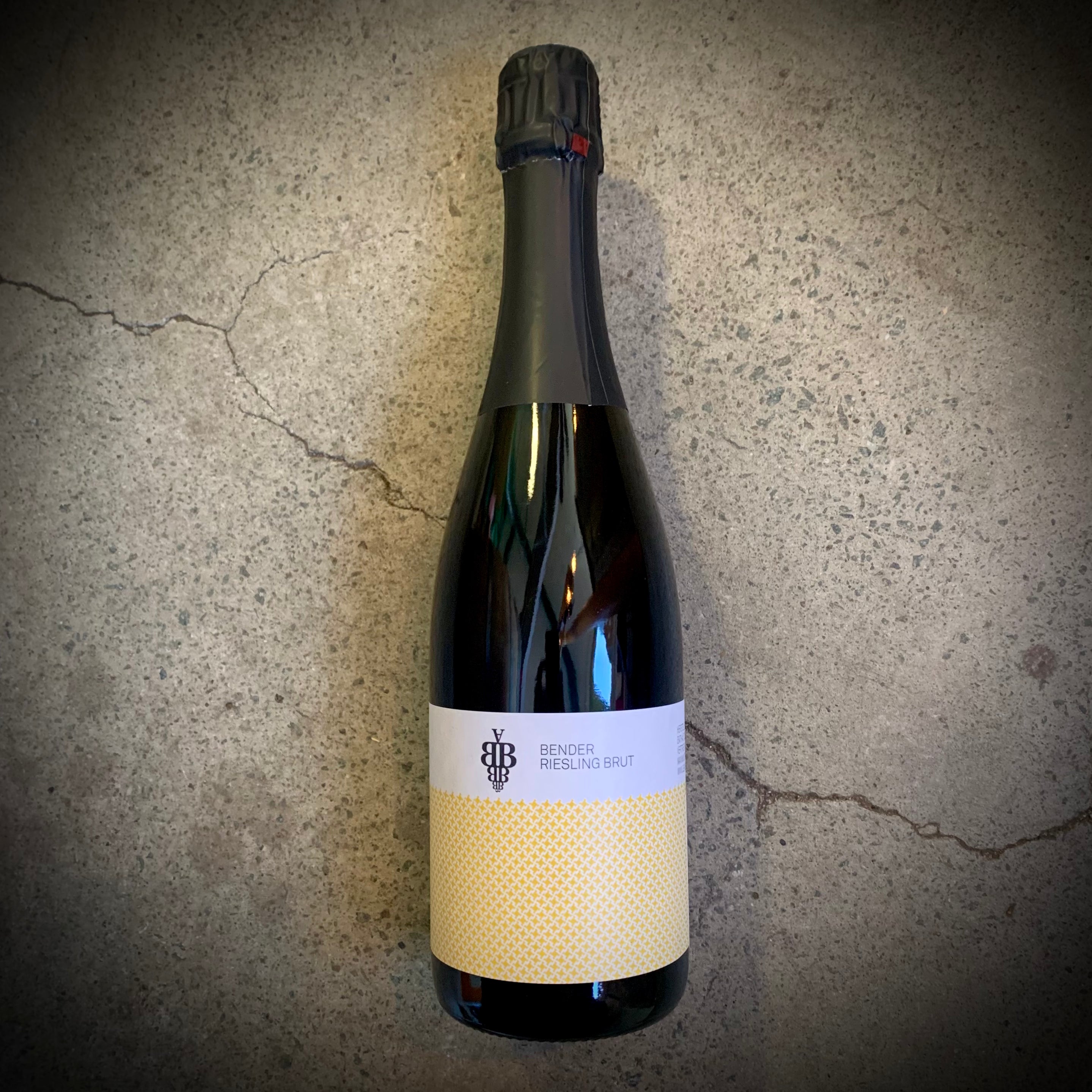 Andreas Bender, Riesling Sekt Klassische 2019, Mosel, Germany – Iron & Rose